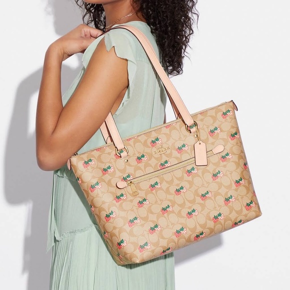 Coach | Bags | Coach Gallery Tote In Signature Canvas With Strawberry ...
